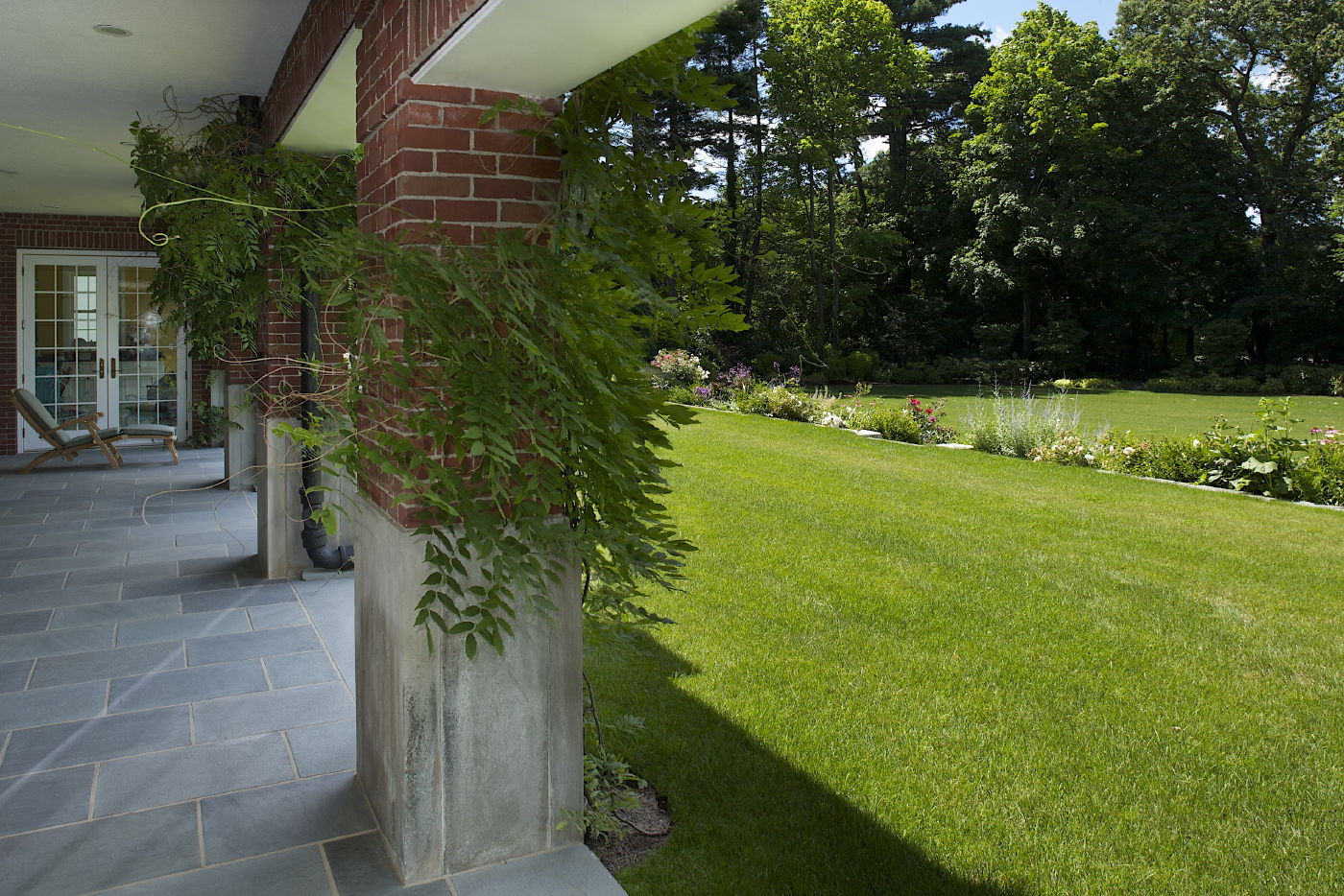 Boston Estate Residence - Sculptured Earth